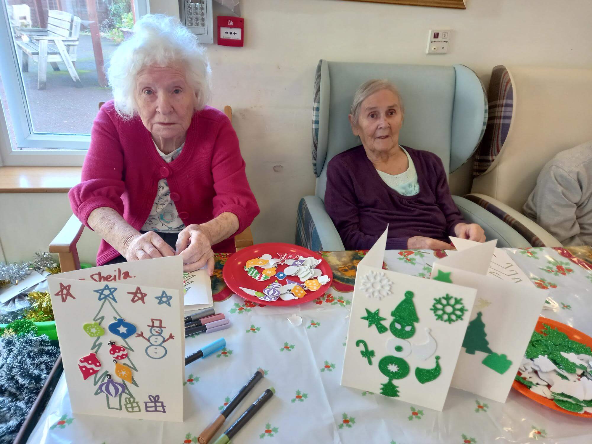 ROCKING AROUND THE CHRISTMAS TREE | Camelot Care Dementia Nursing Homes ...