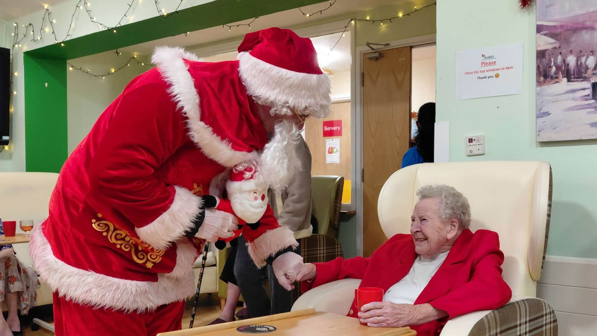 SANTA LIGHTS UP AVALON NURSING HOME | Camelot Care Dementia Nursing ...